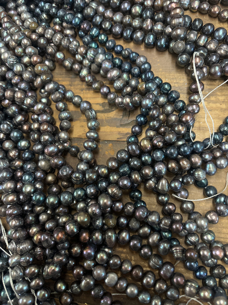 Medium Fresh Water Black Pearl Strand- FWL209 – California Hula Center