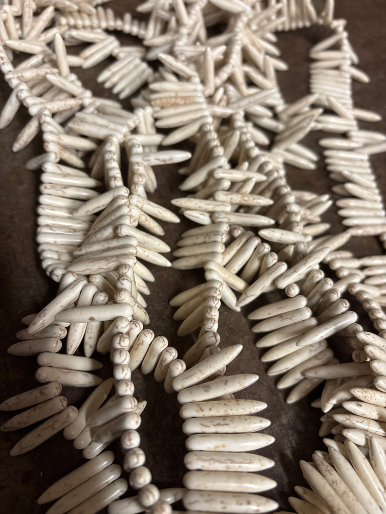 Short Bone Spike Strand – California Hula Center