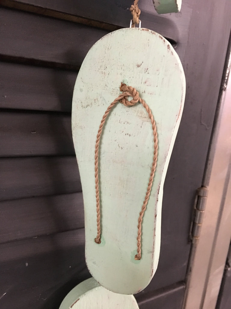 Wooden Slippah with Driftwood Garland – California Hula Center