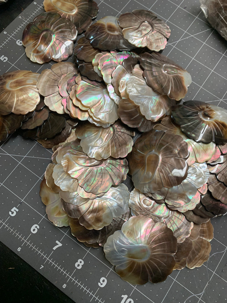 Mother of Pearl Carved Hibiscus Shell – California Hula Center